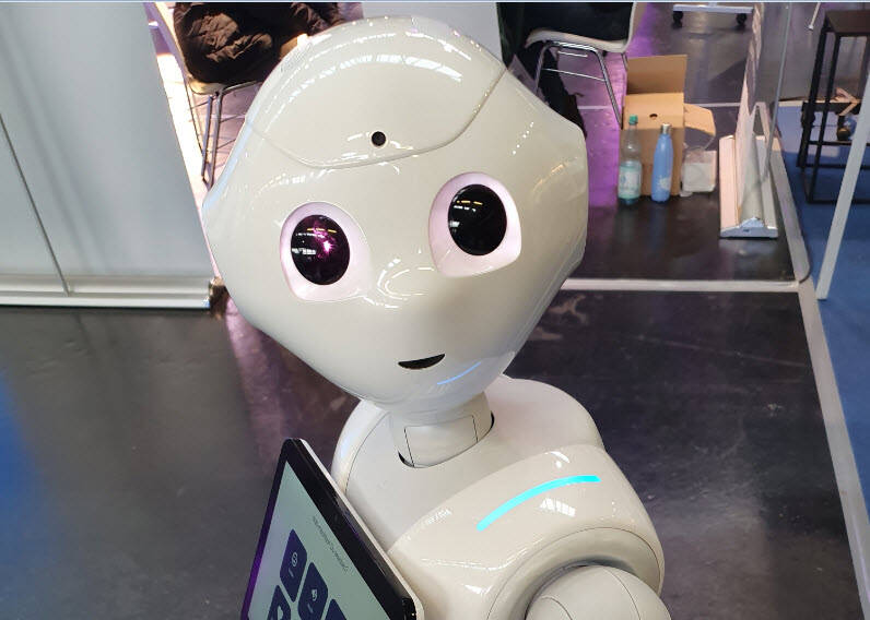 Digitalisierung - Neue Techniken bringen für Pflegende Erleichterung ...