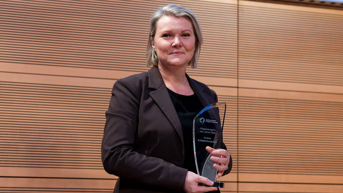 Pflegemanagement-Award 2023 - Andrea Schmidt-Rumposch ist ...